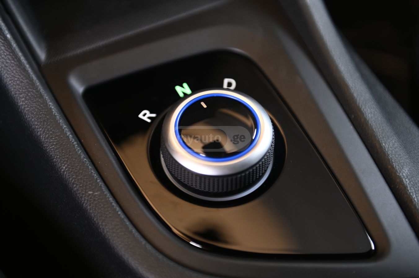 იყიდება Sena E400 2024 | MYAUTO.GE ავტომობილების ყიდვა გაყიდვა, გაქირავება