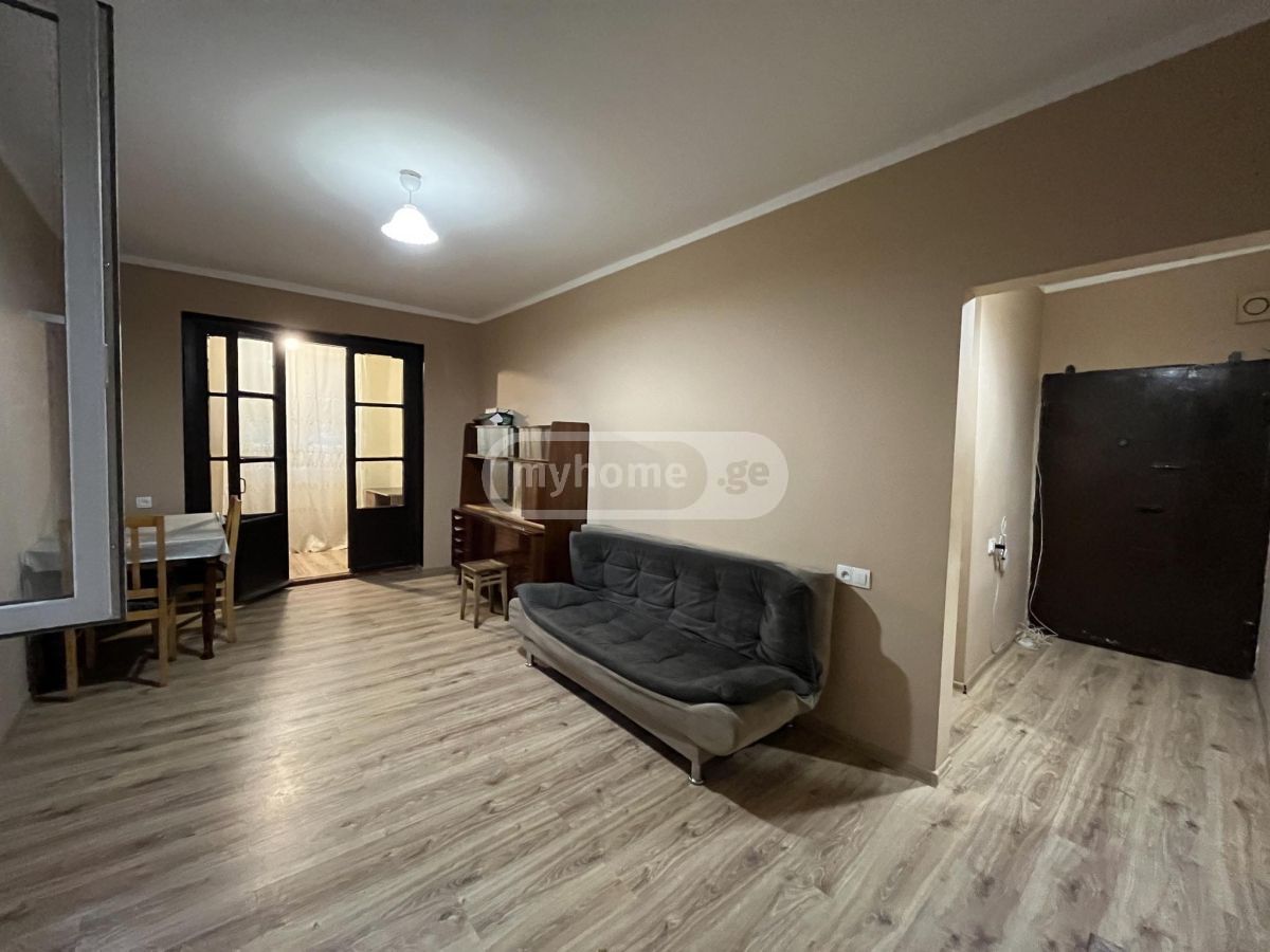 Сдается в аренду старопостроенная квартира Myhome უძრავი ქონების