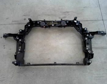 იყიდება ადგილზე გვაქვს Honda Cr-v-ს ეკრანი