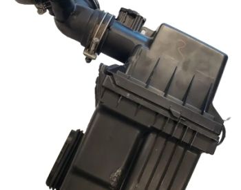 იყიდება Toyota Corolla cross air box cleaner 2022-2024